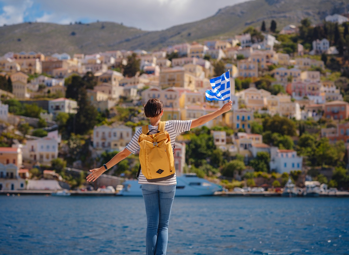 Summer Work Opportunities in Greece - Expat-u